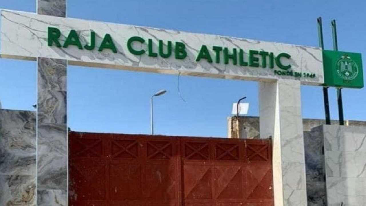 Le Raja écope de deux matches à huis clos, ses supporters interdits de ...