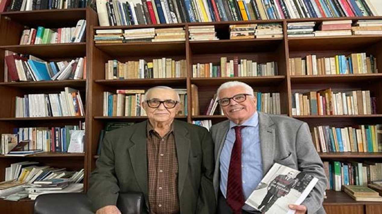 Abdelwahad Radi confie ses archives personnelles aux Archives du Maroc