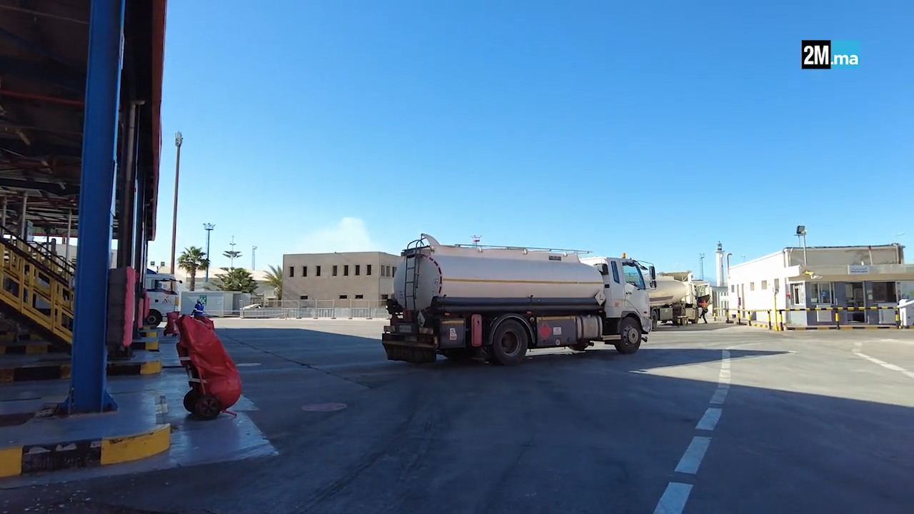 Comment est assurée la gestion et la sécurité au sein du port pétrolier ...