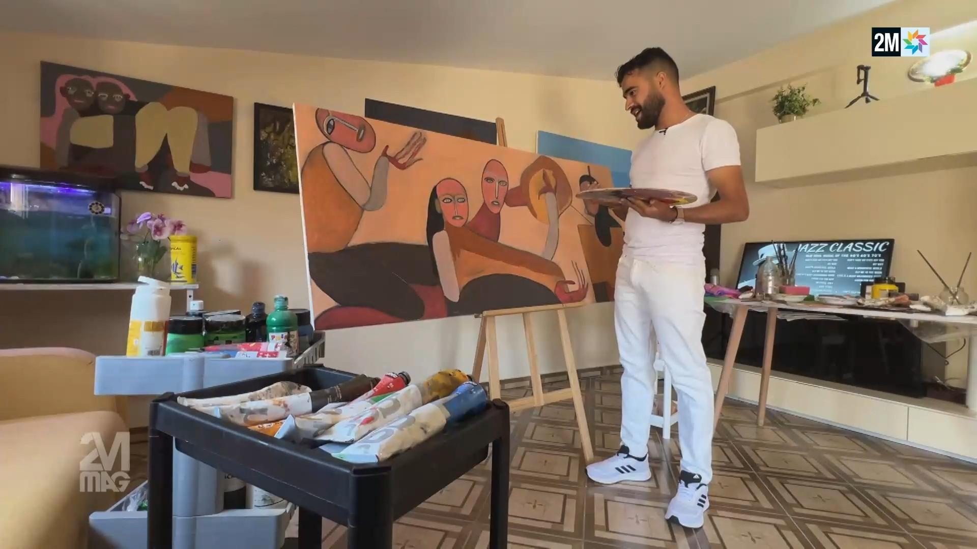 الفنان التشكيلي الشاب محمد أشرقي يفتح بباب مرسمه بسيدي رحال ل "2M Mag"...